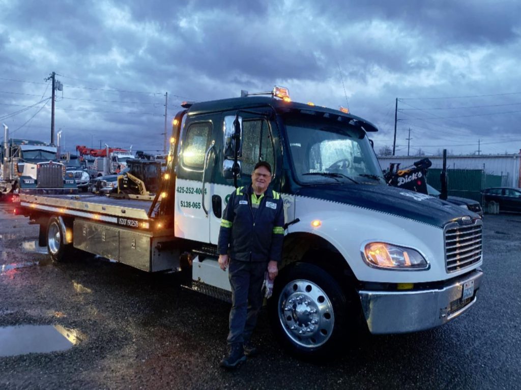 Dick's Towing Inc: 24/7 Towing & Roadside Assistance